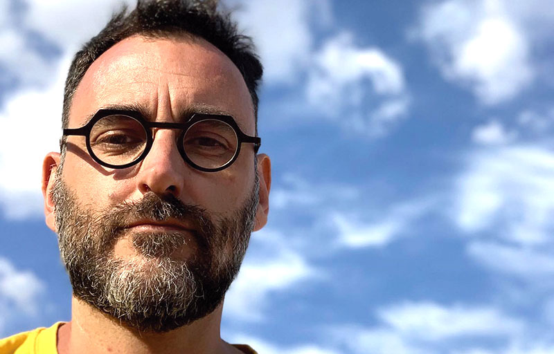 Pablo Messiez: "El teatro es siempre contemporáneo" – Artezblai