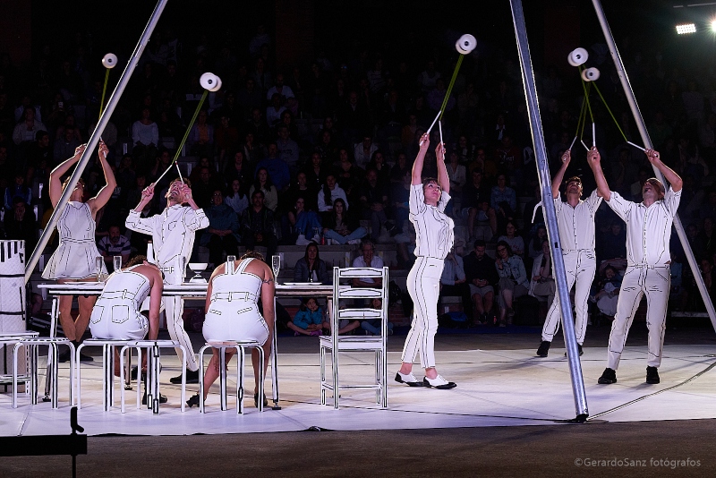 Las compañías Orain Bi y Truca Circus obtienen los Premios Umore Azoka ...