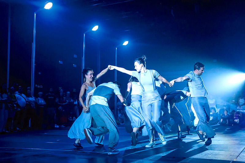 Kukai Dantza Taldea y la Orquesta Joven de Euskal Herria presentan en Donostia 'Eta orain zer ...