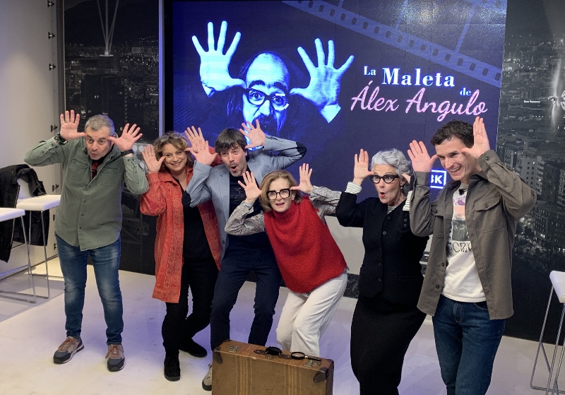 Lanzan 'La maleta de Alex Angulo', una plataforma digital que documenta los inicios del teatro ...