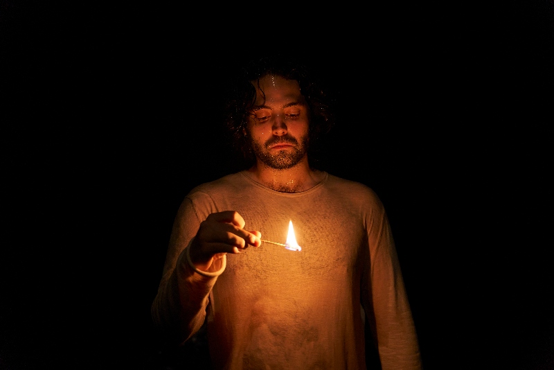 'A fuego', el monólogo de Pablo Macho Otero sobre el afán de notoriedad ...